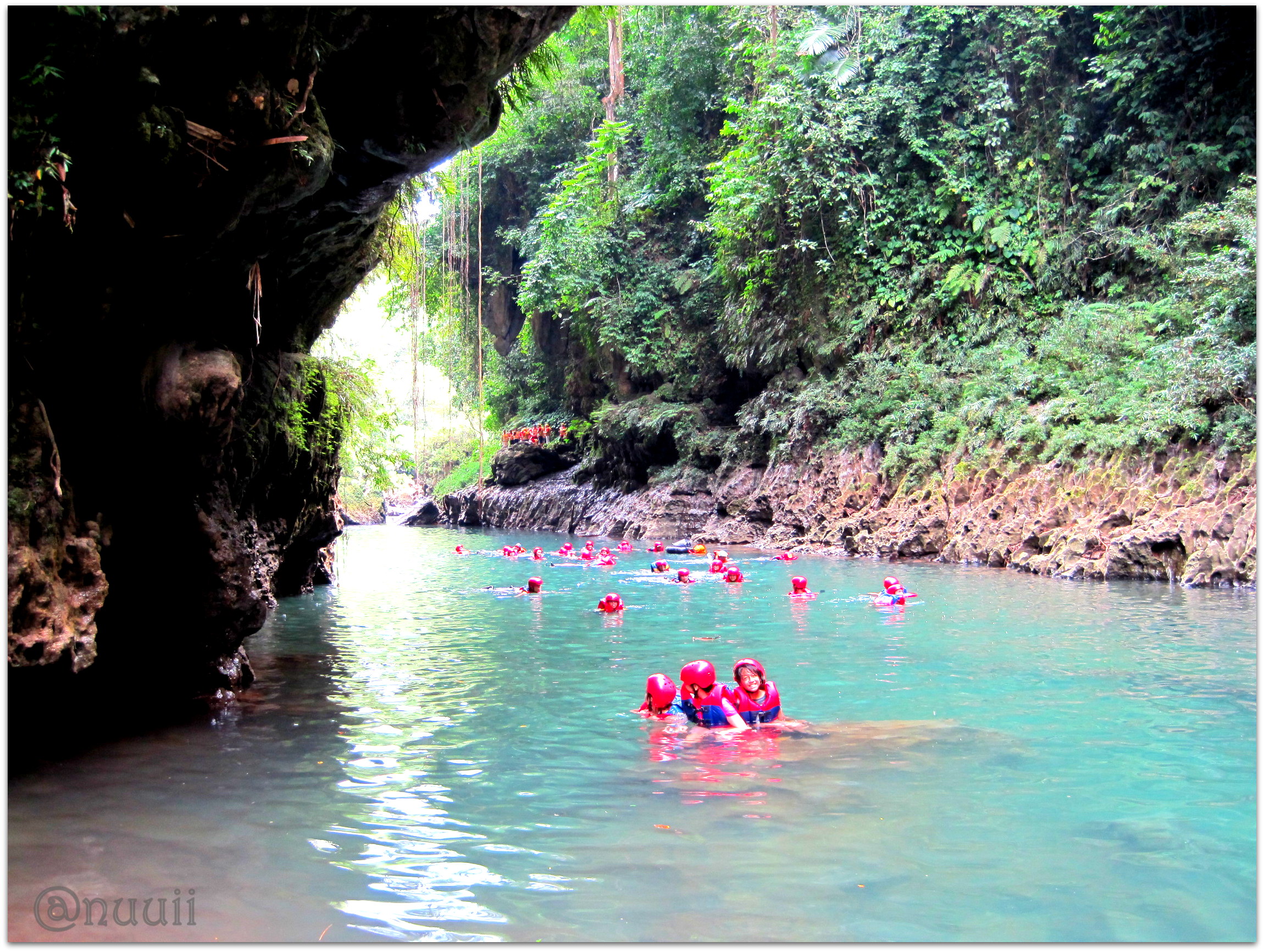 Menyusuri Sungai Cijulang – Green Canyon dengan Body Rafting | Nuuii's ...